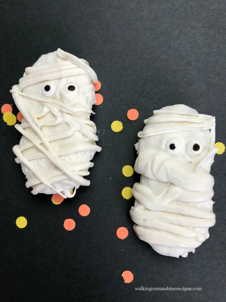 Nutter Butter Mummy Cookies | Walking on Sunshine Recipes