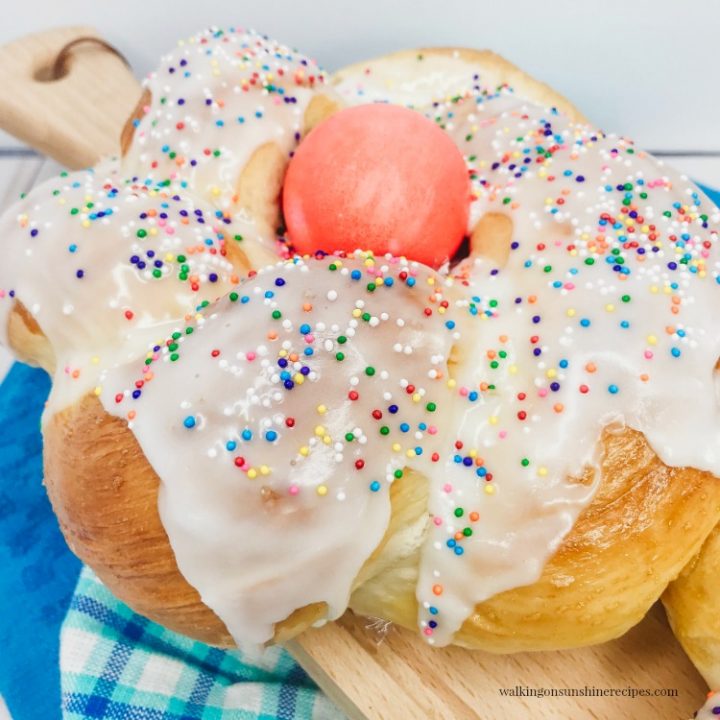 Individual Italian Easter Bread Rings - Walking on Sunshine