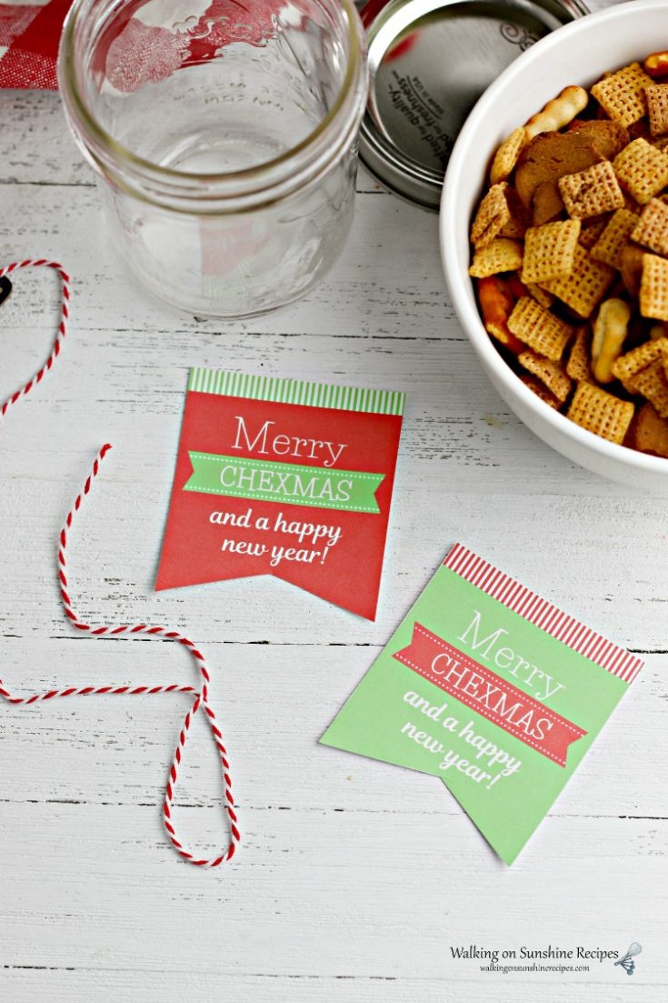 Christmas Chex Mix in a Jar | Walking On Sunshine Recipes