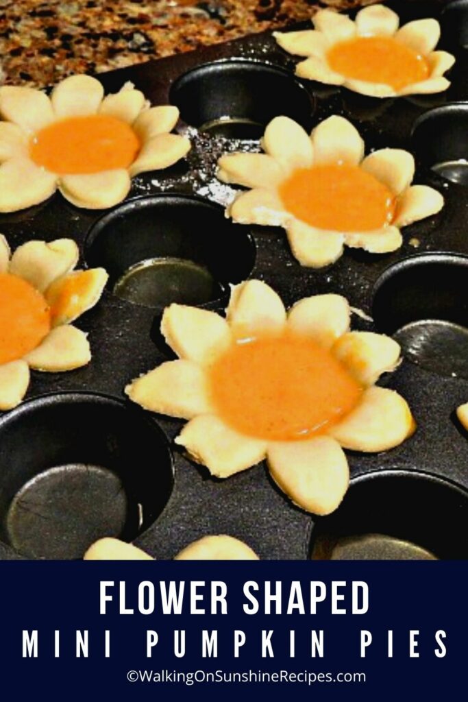 Mini Pumpkin Pie Flowers | Walking on Sunshine Recipes
