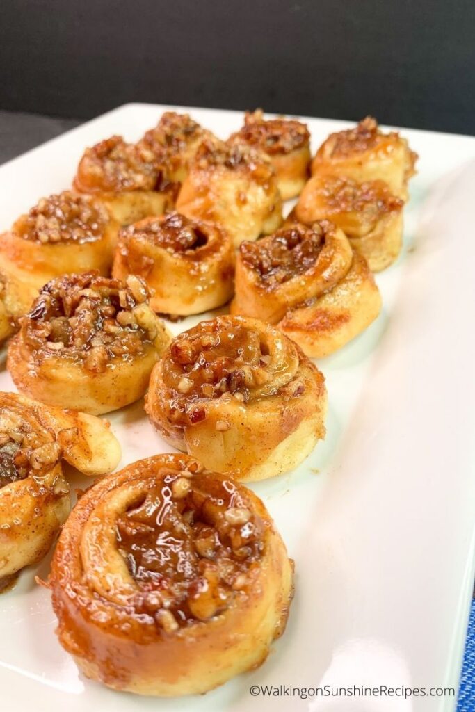 Mini Pecan Sticky Buns Recipe - Walking On Sunshine Recipes