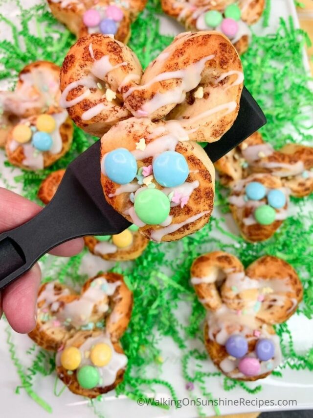 Bunny Shaped Cinnamon Rolls - Walking On Sunshine Recipes