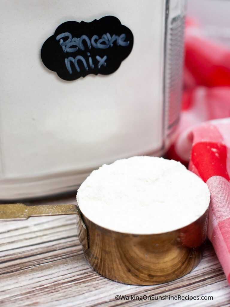 Homemade Bulk Pancake Mix with Printable Labels