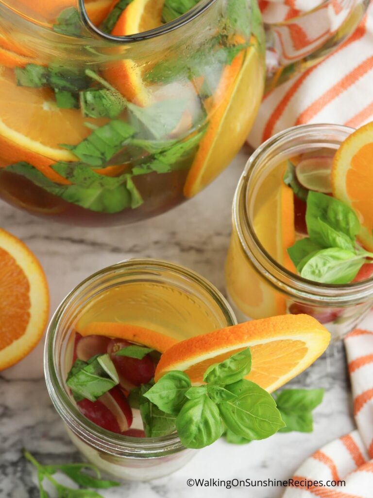 Grape Infused Water - Walking On Sunshine Recipes
