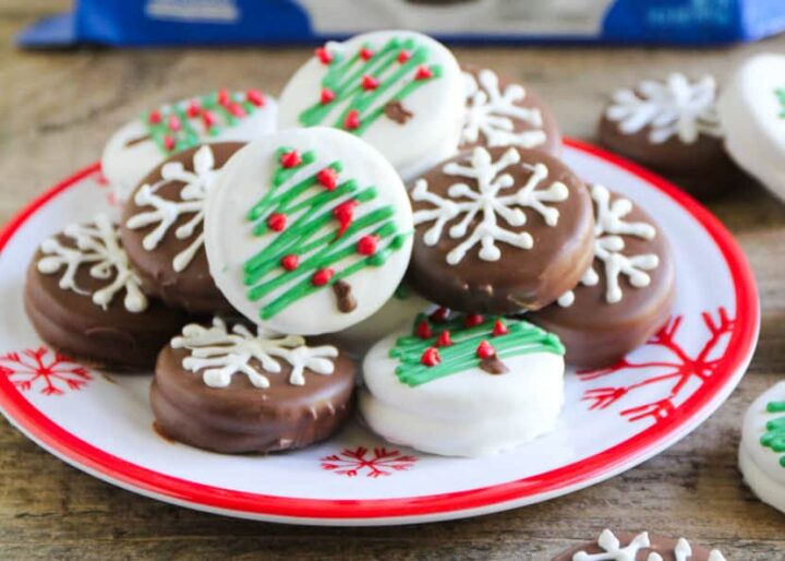 Oreo Holiday Cookies - Walking On Sunshine Recipes