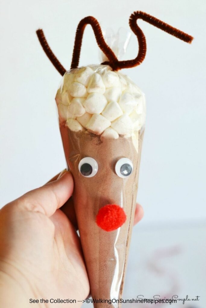 Reindeer Hot Chocolate Cones - Walking On Sunshine Recipes