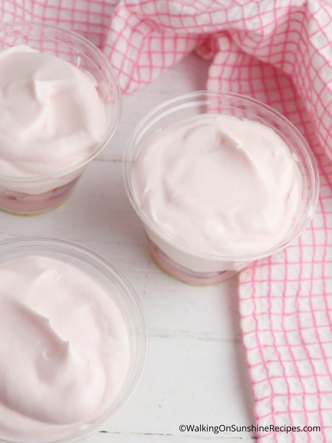 Strawberry Pudding Cups - Walking On Sunshine Recipes