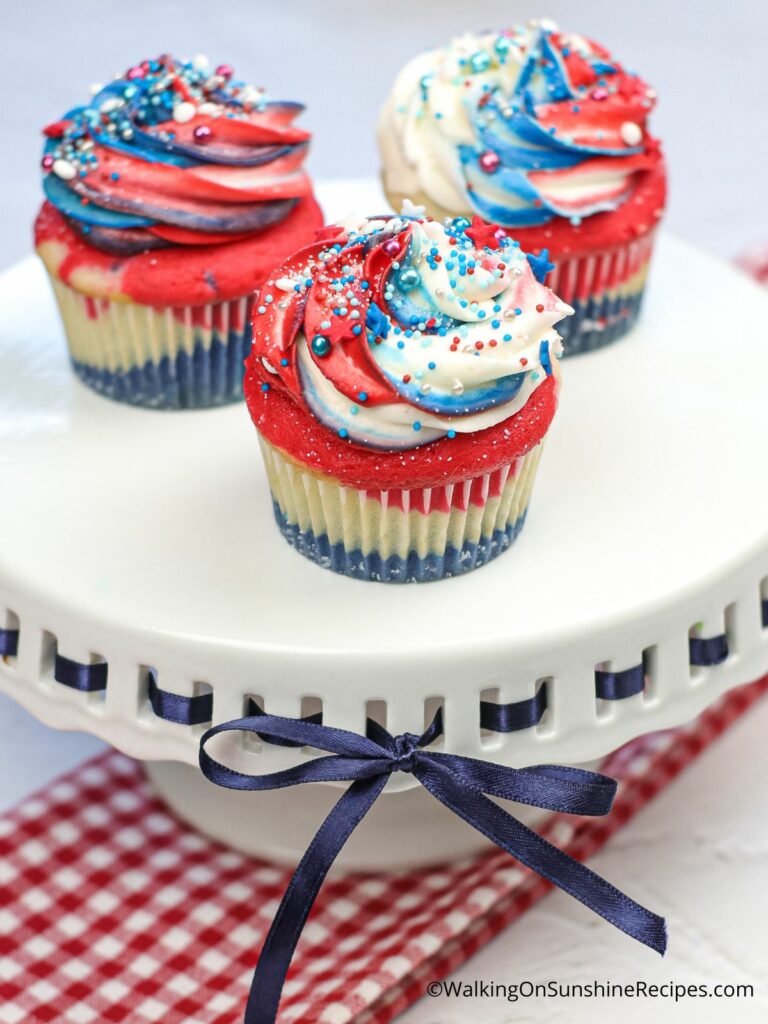 4th of July Cupcake Recipe - Walking On Sunshine Recipes