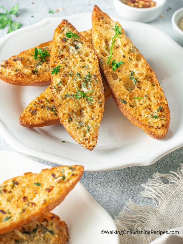 Air Fryer Garlic Bread Recipe - Walking On Sunshine Recipes
