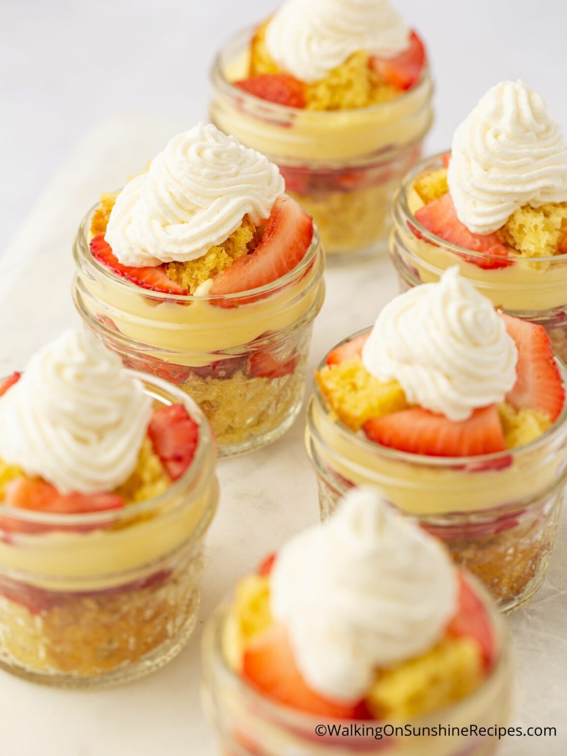 Mason Jar Cake with Strawberries - Walking On Sunshine Recipes