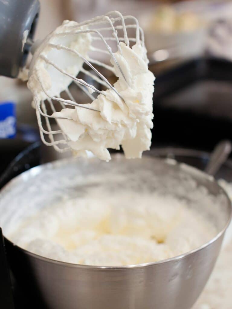 How to Make Homemade Whipped Cream | Walking on Sunshine