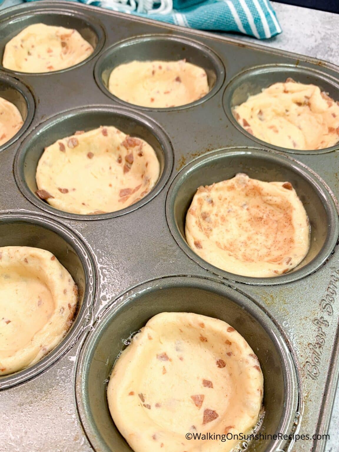 Pillsbury Cinnamon Rolls with Cherry Pie Filling