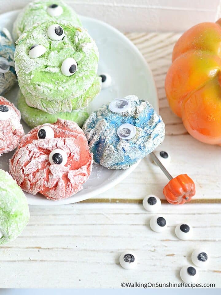 Monster Eye Cookies - Walking On Sunshine Recipes