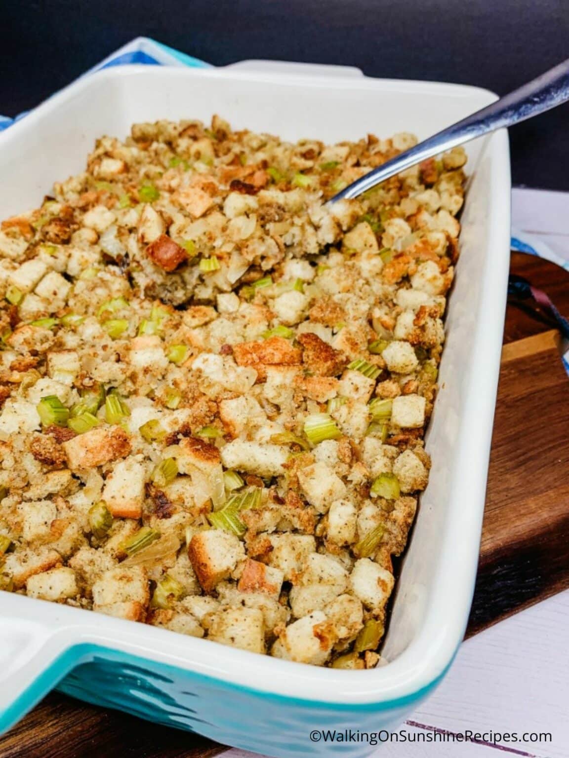 Classic Thanksgiving Stuffing - Walking On Sunshine Recipes