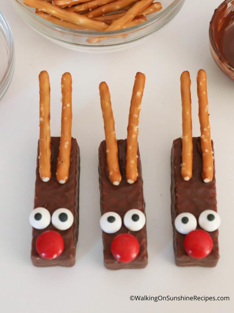 Christmas Reindeer Cookies (with Pretzel Stick Antlers)