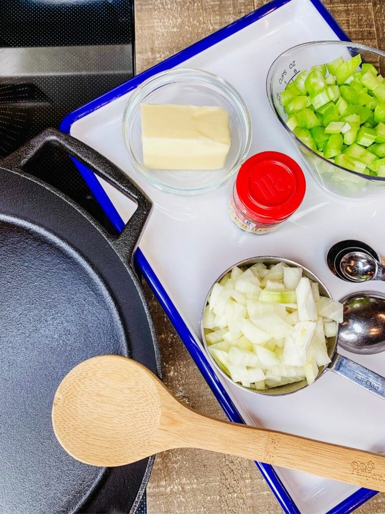 Classic Thanksgiving Stuffing - Walking On Sunshine Recipes