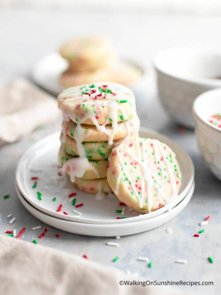 Christmas Icebox Cookies - Walking On Sunshine Recipes