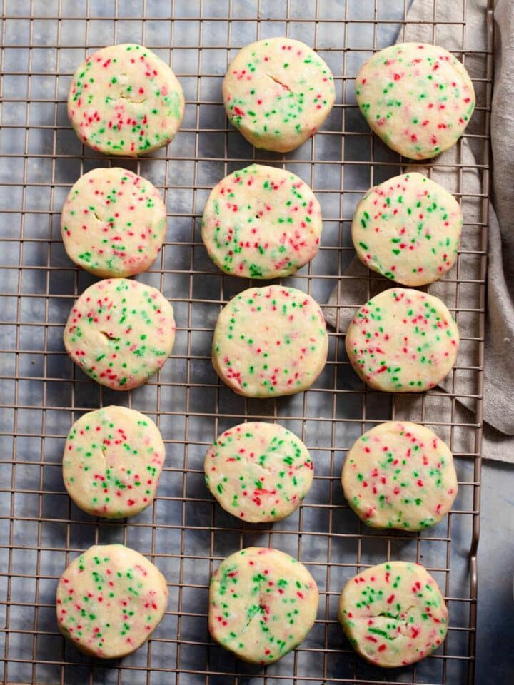 Christmas Icebox Cookies - Walking On Sunshine Recipes
