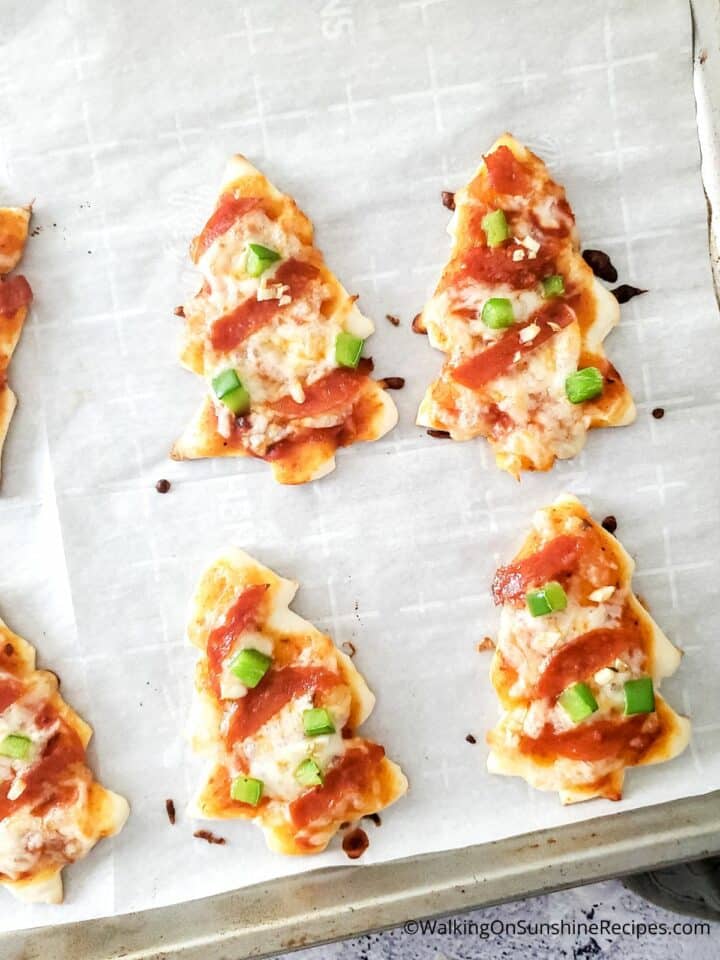Cookie Cutter Pizza Appetizers | Walking on Sunshine