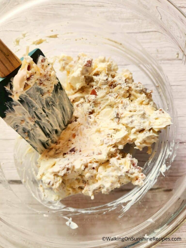 Cheese Puff Pastry Bites with Spinach