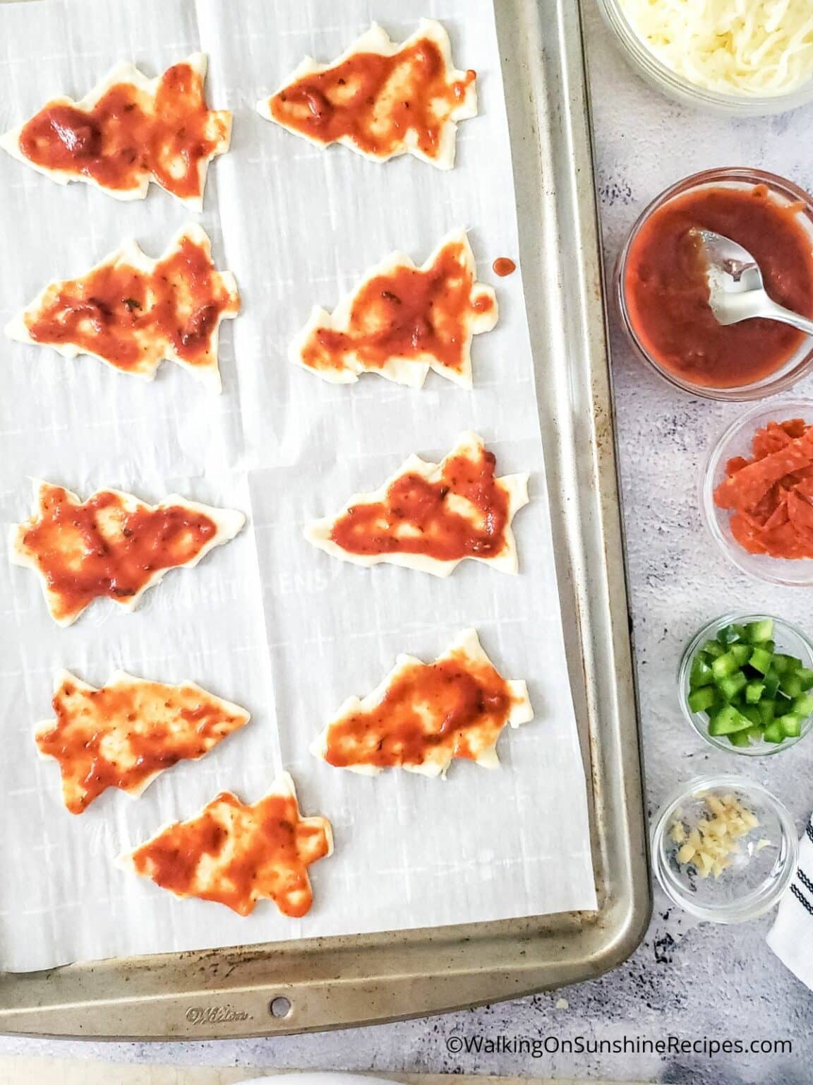 Cookie Cutter Pizza Appetizers | Walking on Sunshine