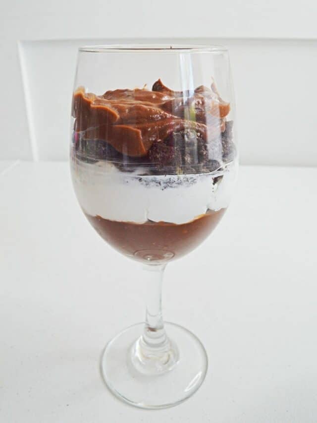 Chocolate Pudding Parfait w/ Oreo Cookies | Walking on Sunshine