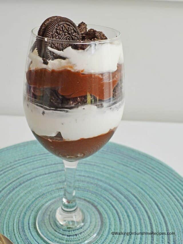 Chocolate Pudding Parfait w/ Oreo Cookies | Walking on Sunshine