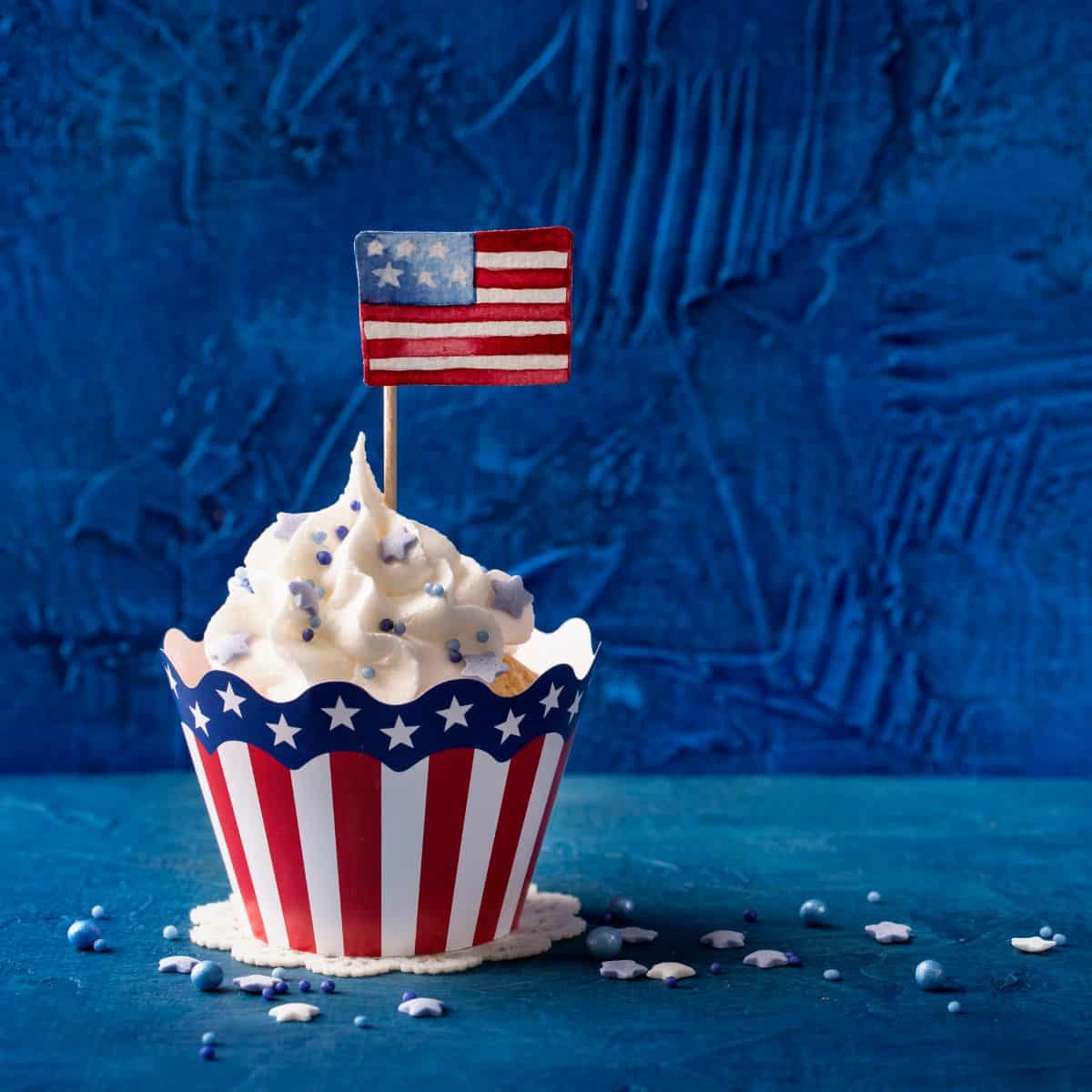 4th of July Cupcakes - Walking On Sunshine Recipes
