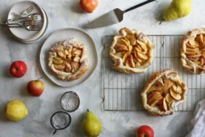 Apple Desserts with Puff Pastry - Walking On Sunshine Recipes