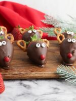 Strawberry Reindeer - Walking On Sunshine Recipes