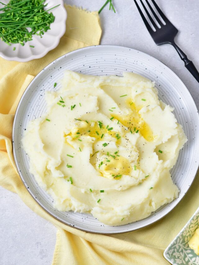 Easy Mashed Potatoes Recipe - Walking On Sunshine Recipes