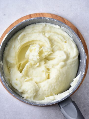 Easy Mashed Potatoes Recipe - Walking On Sunshine Recipes
