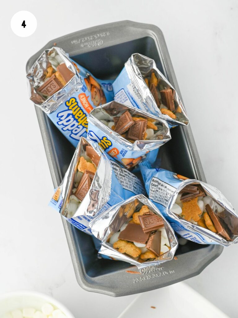 Walking S’mores (Easy S’mores in a Bag) - Walking On Sunshine Recipes