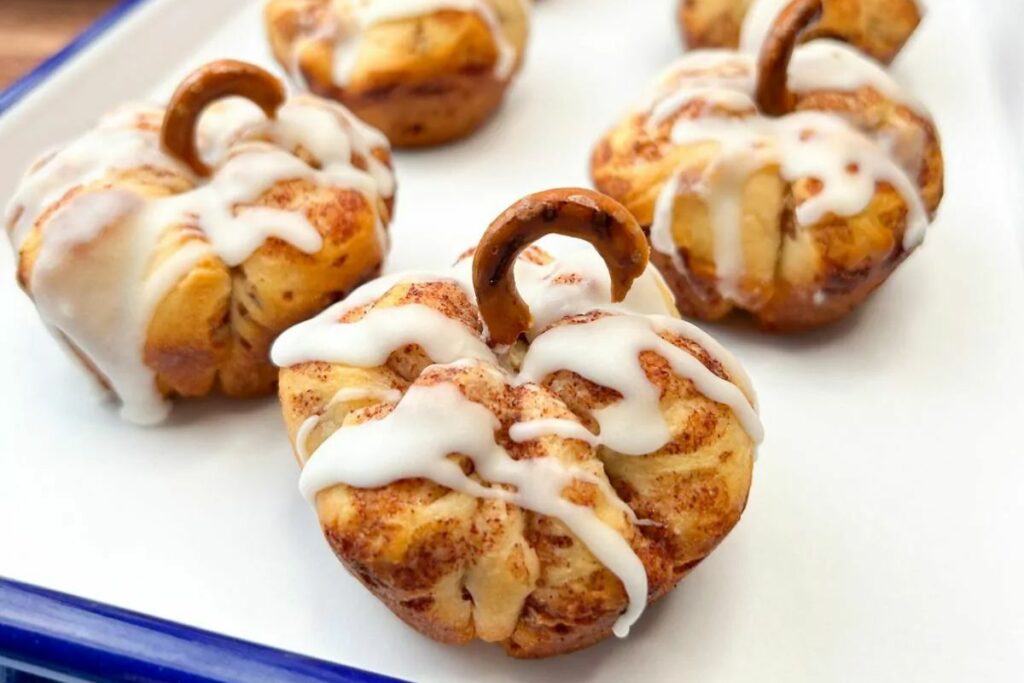 Pumpkin Shape Cinnamon Rolls - Walking On Sunshine Recipes