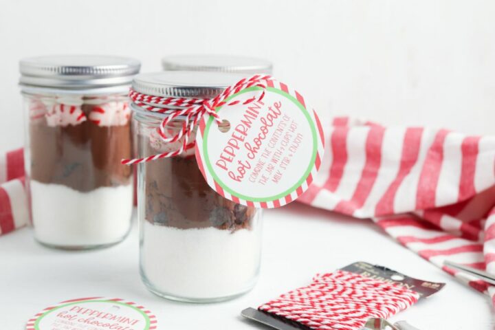 Mason Jar Peppermint Hot Chocolate - Walking on Sunshine