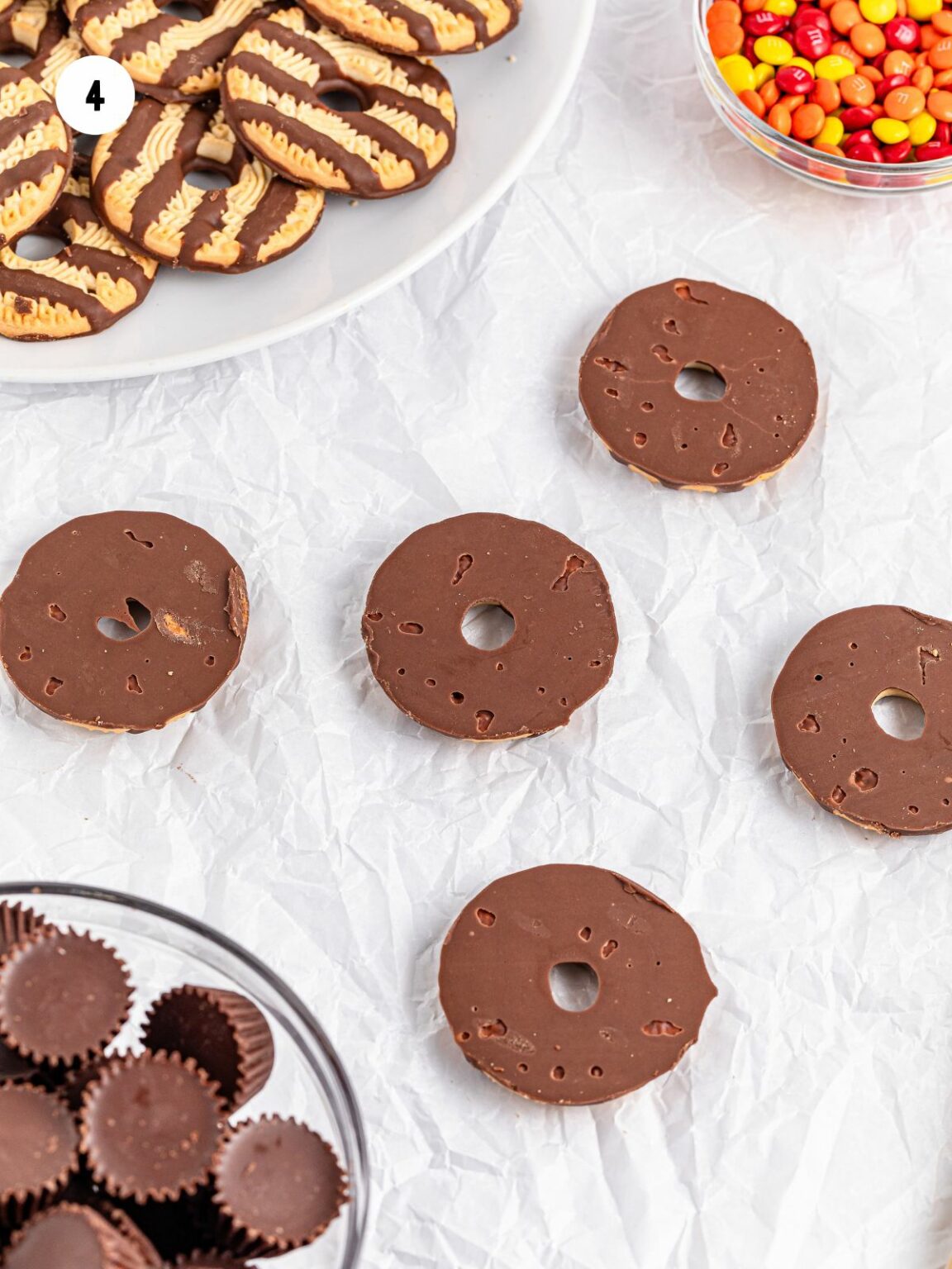Easy Thanksgiving Cookies - Pilgrim Hats! - Walking On Sunshine Recipes