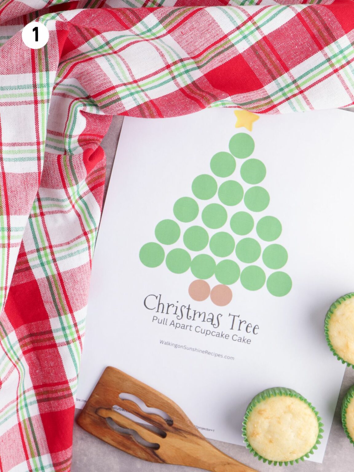 Christmas Pull Apart Cupcakes - Walking On Sunshine Recipes