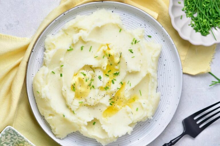 Easy Mashed Potatoes Recipe - Walking On Sunshine Recipes