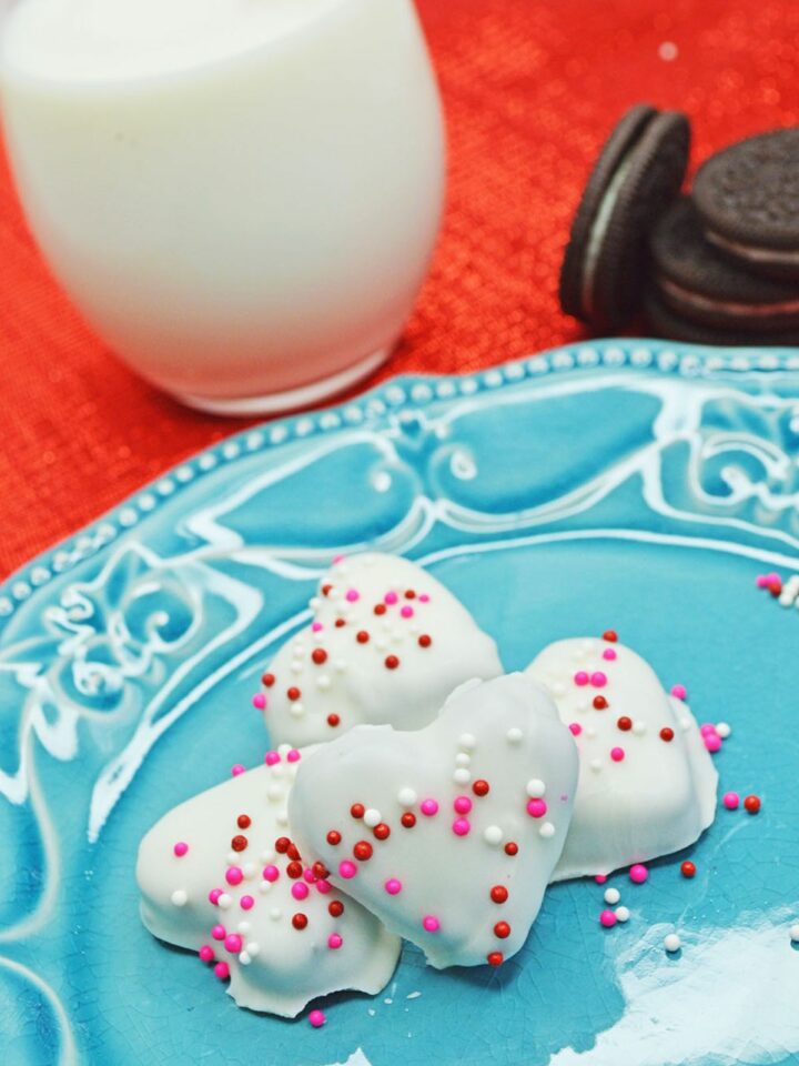 Heart Shaped Oreo Truffles | Walking on Sunshine Recipes
