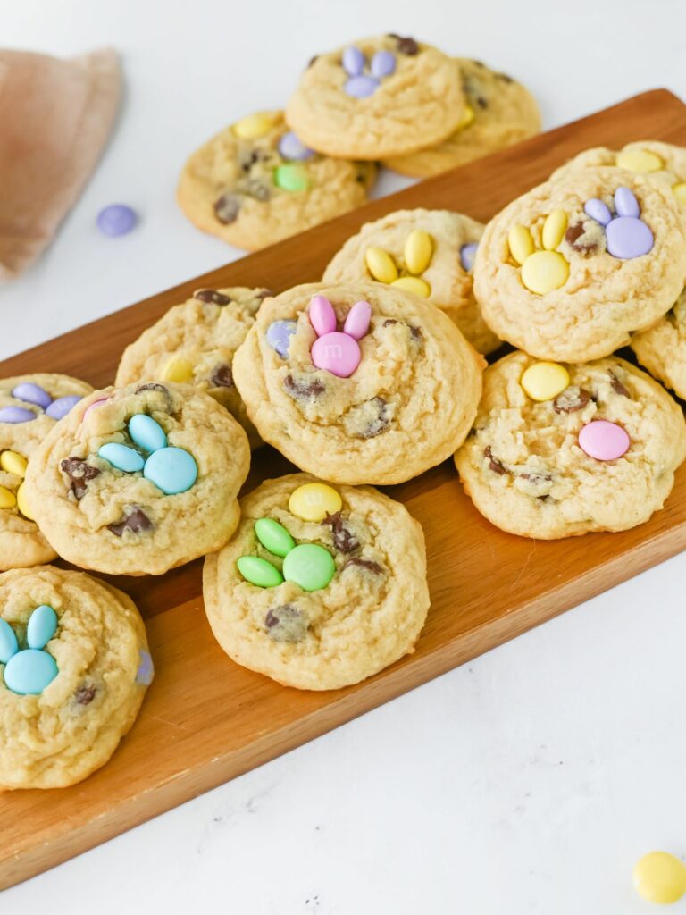 Easter M&M Bunny Cookies - Walking On Sunshine Recipes