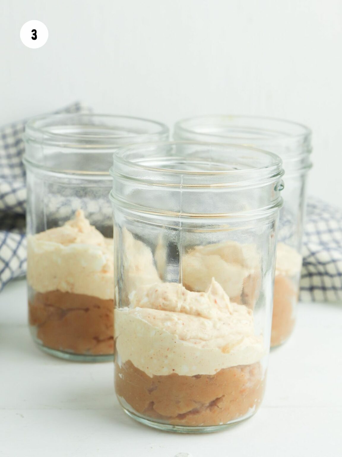 Mason Jar Taco Dip - Walking On Sunshine Recipes