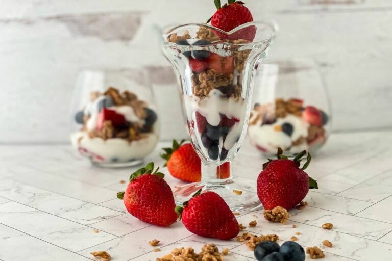 Breakfast Parfaits with Fruit, Yogurt and Granola