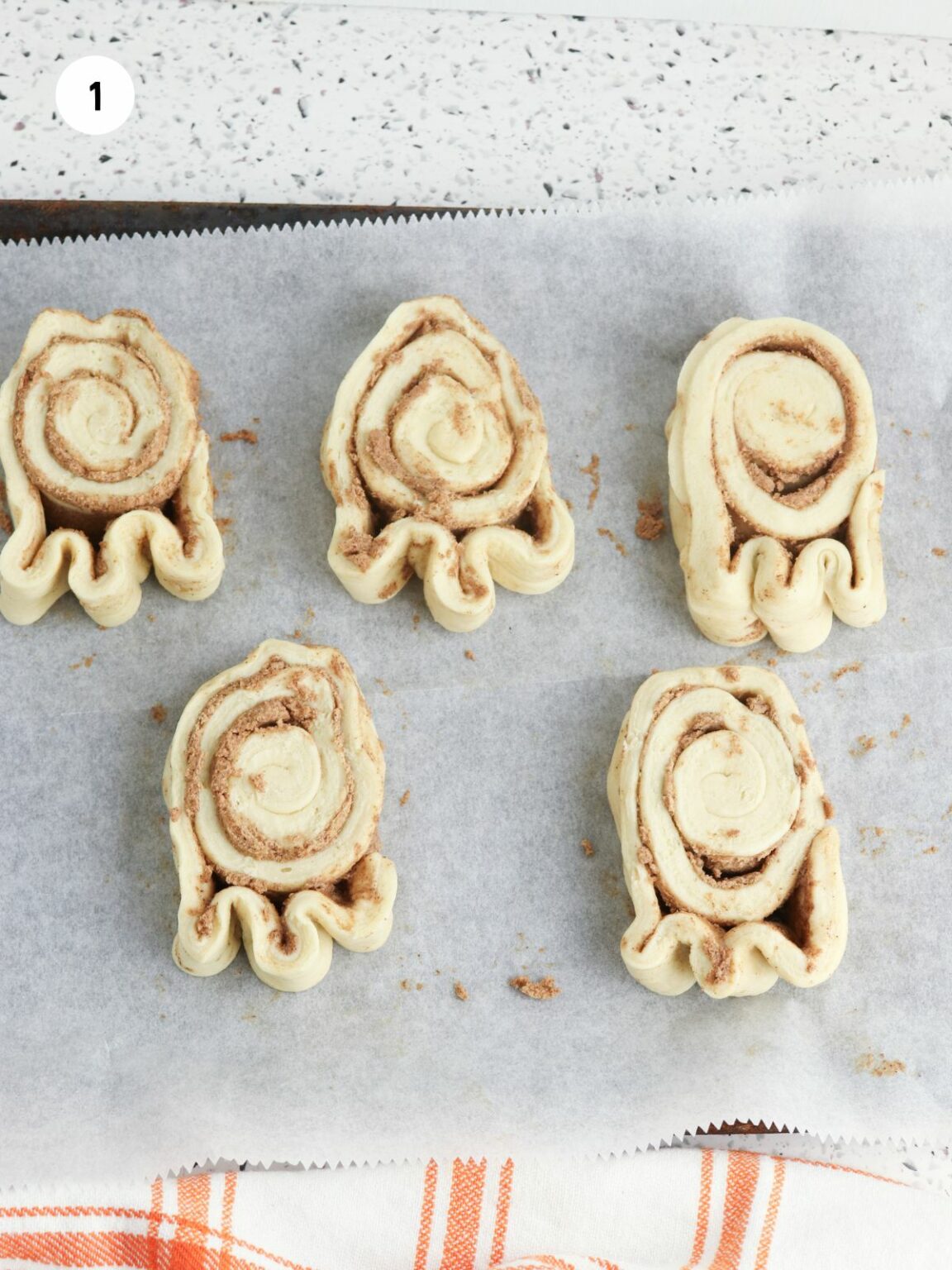 Pillsbury Halloween Ghost Cinnamon Rolls - Walking On Sunshine Recipes