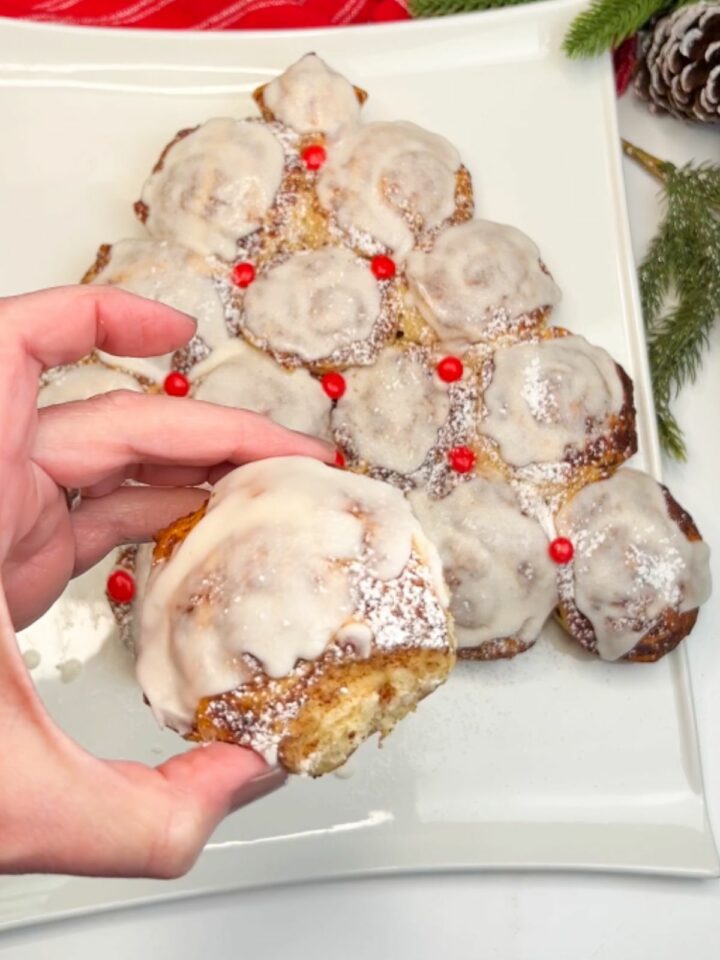 Pull Apart Pillsbury Cinnamon Rolls Christmas Tree - Walking On ...